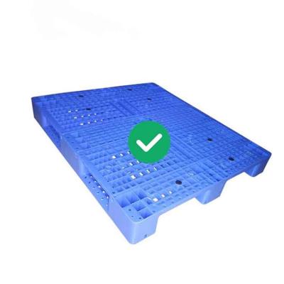 中国 PEの積み重ね可能で頑丈なプラスチック パレット1300X1100はデッキを換気した 販売のため