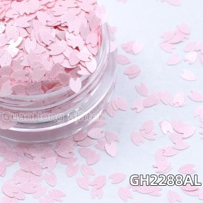 China OEM Iridescent Macaron Pink Chunky Glitter Powder Quick Sand Petals Leaves for sale