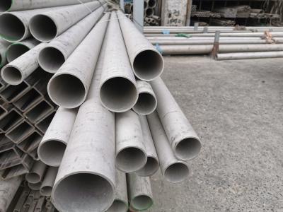 Cina Tubo di acciaio senza saldatura laminato a caldo quadrato Tubo di acciaio senza saldatura in lega in imballaggio standard per l'esportazione in vendita