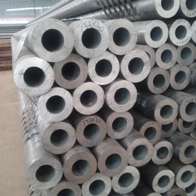 China SCH 10-160 Nahtloser Stahlrohr aus Legierung 5,8-12 m Länge mit Warmwalzverfahren zu verkaufen