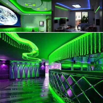 Cina 24V Alta luminosità 240LEDS SMD 2835 LED Strip Light 1200LEDs 16.4Ft Non impermeabile Colori Rosso Verde Blu Arancio Per KTV in vendita