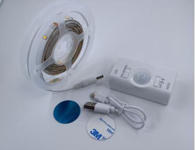 Cina SMD2835 LED Strip Light con sensore di movimento 1m Lunghezza USB ricaricabile in modalità giorno e notte in vendita