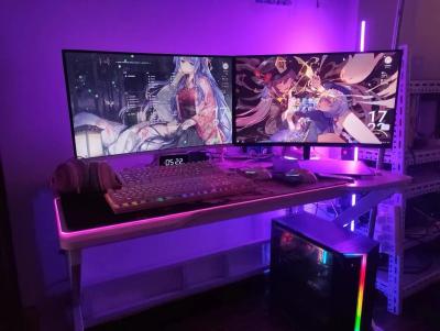 Cina Lampada d'angolo regolabile RGB intelligentemente controllata per decorazioni natalizie di design semplice in vendita