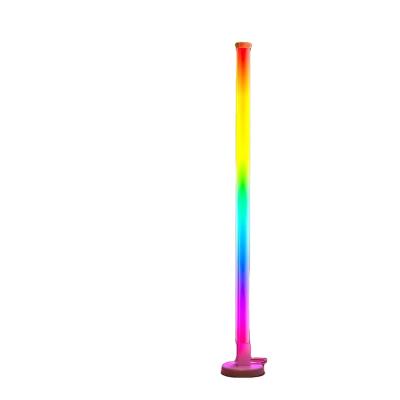 中国 WiFiアプリ制御コーナーフロアライト 暗くなるレインボーLEDと音のリズム 販売のため