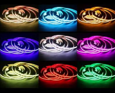 Cina Crea un'atmosfera festiva con FPC CHIP RESISTOR Bright COB RGB LED Strip Lamp in vendita