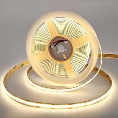 Cina 50000 ore di tempo di lavoro Disegno 24V COB LED Strip con 480 chip e senza calo di tensione in vendita