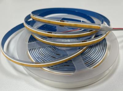 Cina Risparmio energetico IP20 COB LED Strip Light 8mm PCB 300 chip per metro con 800lm Flux luminoso in vendita