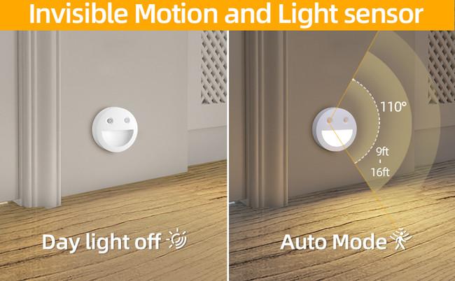 Package contents including night light and accessories