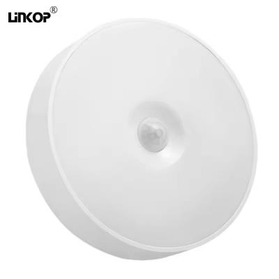 China Rechargeable Motion Sensor Night Light IP33 3000K With Dimmable Color Temperature for sale