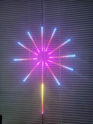 中国 屋内同時性RGBIC Smd5050は堅い滑走路端燈30leds/Mの適用範囲が広い口取りテープ ライトを導いた 販売のため