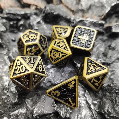 Cina Metal Anti wear Hand Carved card game Dice Practical Polyhedral in vendita