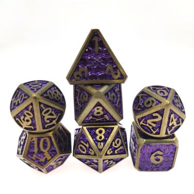 Cina Lightweight Manual Grinding Gold Plated Metal Mini Dice affirm card in vendita