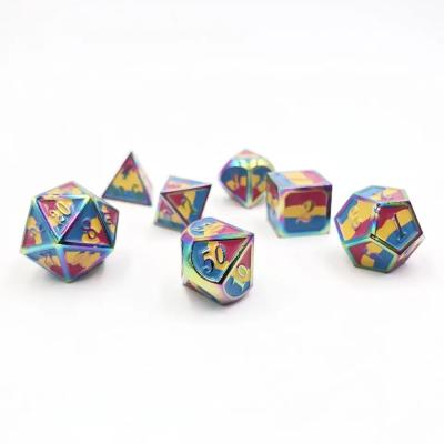 Cina 16mm Smooth RPG Metal Dice Custom DND Logo Rainbow Game Set in vendita