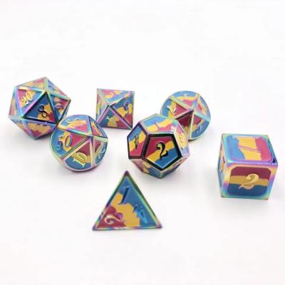 Cina 16mm Smooth RPG Metal Dice Custom DND Logo Rainbow Game Set in vendita