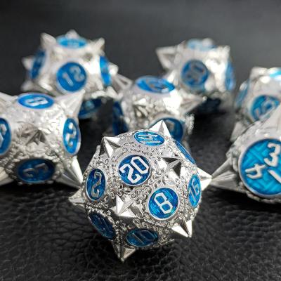 Cina Durable Polyhedron Metal RPG Dice Set Dragon And Dungeon 16mm Sparkle in vendita