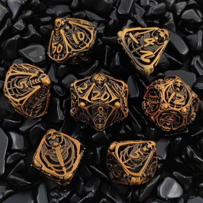 Cina Skull Metal Hollow Dice Set DND Dungeons And Dragons Polyhedral RPG Hollow Digital in vendita