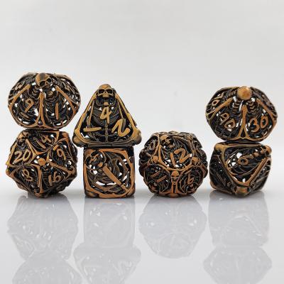 Cina Skull Metal Hollow Dice Set DND Dungeons And Dragons Polyhedral RPG Hollow Digital in vendita