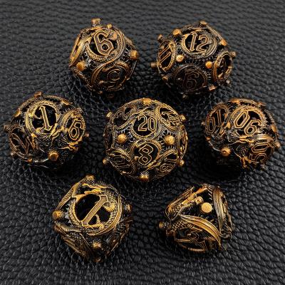 Cina Longkong Circle Metal Dice Set DND Dungeon And Multi -Noodle RPG Chessboard Game in vendita
