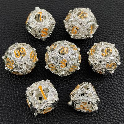 Cina Longkong Circle Metal Dice Set DND Dungeon And Multi -Noodle RPG Chessboard Game in vendita