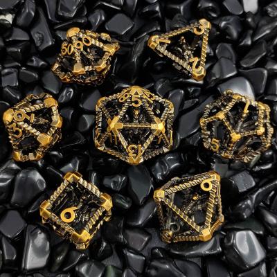 Cina Hollow Multi -Noodle Metal Dice Flying Dragon Dungeon And Dragon DND in vendita