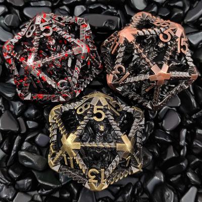 Cina 20 Sided Metal Hollow Dice D20 Large-Scale DND Polyhedral RPG Dungeons And Dragons in vendita