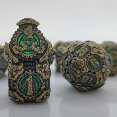 Cina Gear Metal Dice Set DND Dungeons And Dragons TRPG Polyhedral Dice D6 Table in vendita