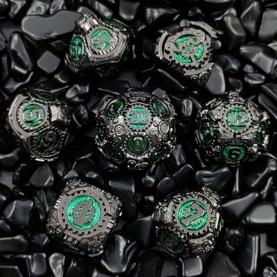 Cina Gear Metal Dice Set DND Dungeons And Dragons TRPG Polyhedral Dice D6 Table in vendita