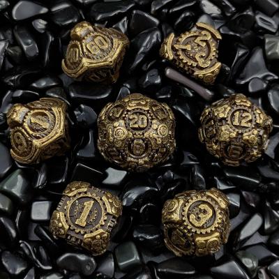 Cina Gear Metal Dice Set DND Dungeons And Dragons TRPG Polyhedral Dice D6 Table in vendita