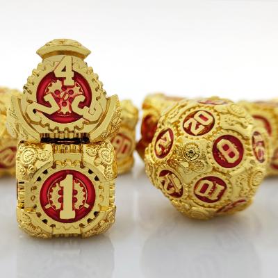 Cina Gear Metal Dice Set DND Dungeons And Dragons TRPG Polyhedral Dice D6 Table in vendita