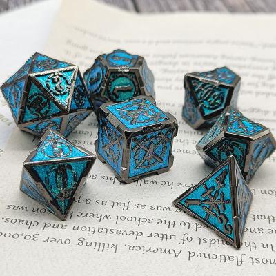 Cina Sword Metal RPG Dice Hand Polished Cruzu Dungeon And Long DND# in vendita