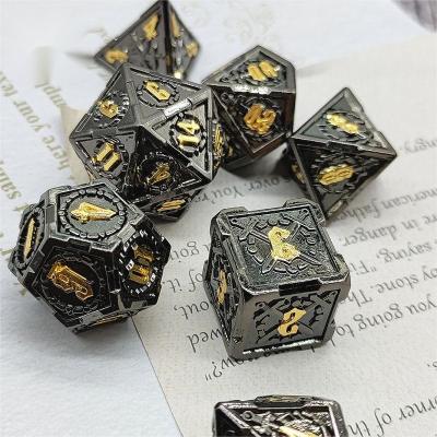 Cina Sword Metal RPG Dice Hand Polished Cruzu Dungeon And Long DND# in vendita