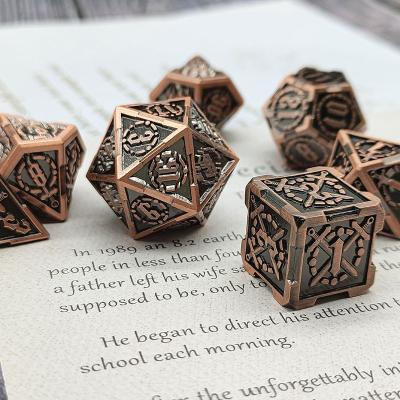 Cina Sword Metal RPG Dice Hand Polished Cruzu Dungeon And Long DND# in vendita