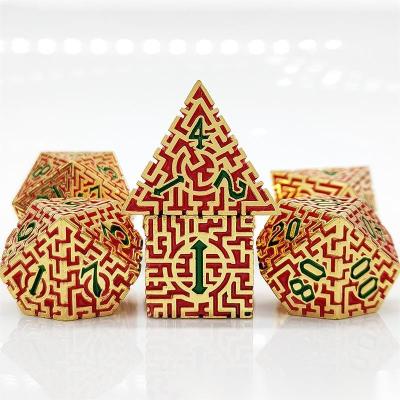Cina Solid Maze Multi -Faceted Metal Dice DND#RPG Dungeon And Long Crusu in vendita