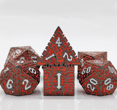 Cina Solid Maze Multi -Faceted Metal Dice DND#RPG Dungeon And Long Crusu in vendita