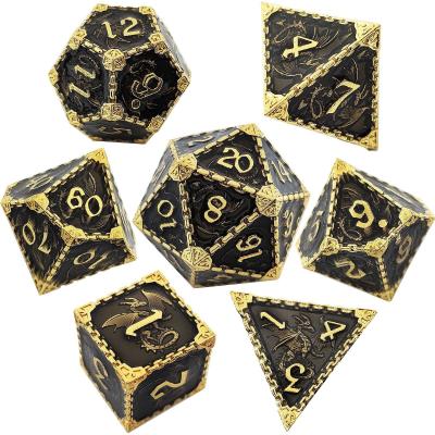 Cina Multi -Faceted Metal RPG Dice Flying Dragon Solid Smooth Dragon DND in vendita