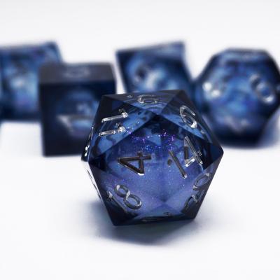 Cina Red Flow Sand Liquid Resin Dice Set RPG DND COC Running Group in vendita