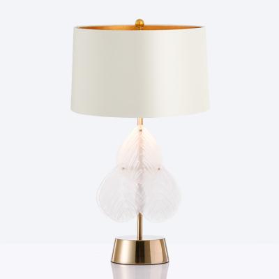 China Golden Luxury European Leaf Glass Coffee Decoration Table Lamp Light for sale