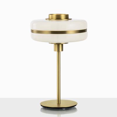 China Modern post-modern living room metallic designer sample room Villa study personalized table lamp bedroom bedside lamp for sale