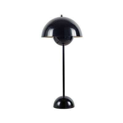 China Nordic designer flower pot personality table lamp minimalist creative art study living room bedroom decoration table lamp for sale