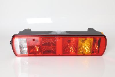 China Corrosion-resistant Wear-resistant Tail Light Assembly Direct Replacement Spare Part for Foton Auman for sale