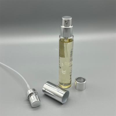 Cina Dispensatore di profumi delicati Pompa di profumi di colore argento Spray per esperienze aromatiche accattivanti in vendita
