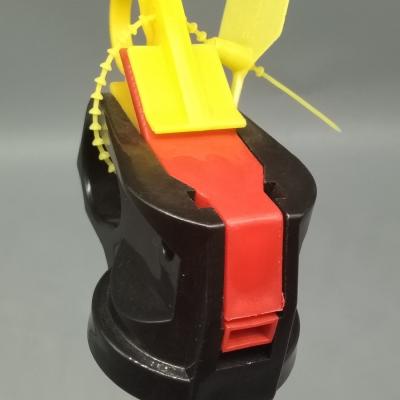 China Compact Low-Profile Male Fire Extinguisher Valve for Vehicle and Racing Applications with Vibration Resistance for sale