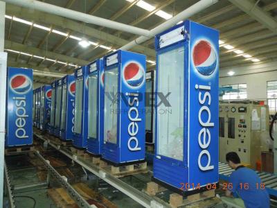 中国 マニュアルは単一のガラス ドアのファンによって助けられる冷却を用いる直立した飲料のクーラーの霜を取り除きます 販売のため