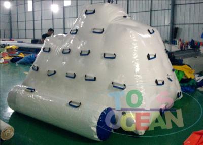 中国 上昇の白い氷山 2.5X2.5X1.7M のための小さい浮遊膨脹可能な水おもちゃ 販売のため
