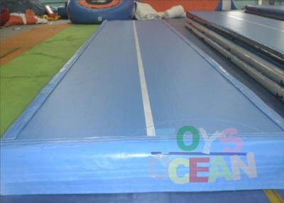 Cina Ricoprire blu gonfiabile della tela cerata della pista di aria di ginnastica di DWF dell'interno ed all'aperto in vendita