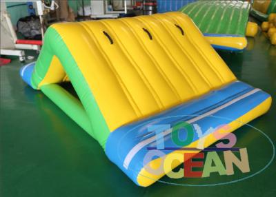 Cina Scorrevole gonfiabile di galleggiamento del parco dell'acqua dei giocattoli dell'acqua mini per la piscina Airproof in vendita