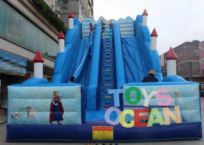 中国 凍結する主題の遊園地の空想の城のための膨脹可能なスライド0.55mポリ塩化ビニール 販売のため