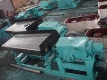 China 1.1kw Gold Mining Shaker Table machine Mineral Separator Energy Efficient for sale