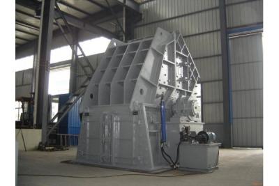 China 3-260 Tph Hammer Stone Crusher Machine Small Stone Crusher For Secondary Crushing for sale
