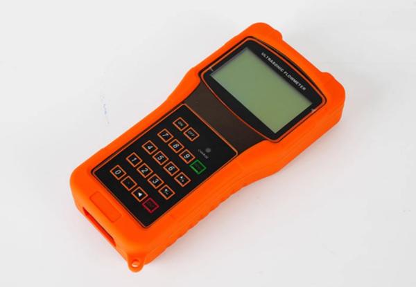 Quality Handheld Ultrasonic Flow Meter IP65 Industrial Grade With Non Intrusive Design for sale